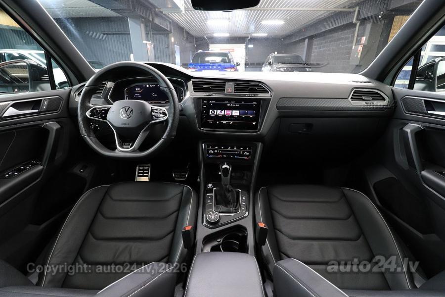 White Volkswagen Tiguan 2024 in Tallinn, with an engine capacity of 2.00 L and mileage of 57 thousand km for 35995 €, photo 7 on AUTOMOTO.COM.LV