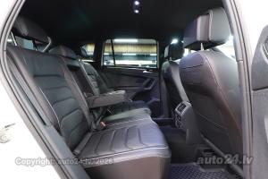 White Volkswagen Tiguan 2024 in Tallinn, with an engine capacity of 2.00 L and mileage of 57 thousand km for 35995 €, photo 11 on AUTOMOTO.COM.LV