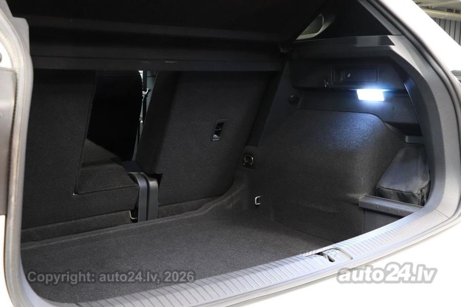 White Volkswagen Tiguan 2024 in Tallinn, with an engine capacity of 2.00 L and mileage of 57 thousand km for 35995 €, photo 27 on AUTOMOTO.COM.LV