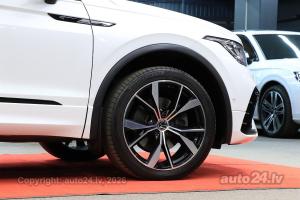 White Volkswagen Tiguan 2024 in Tallinn, with an engine capacity of 2.00 L and mileage of 57 thousand km for 35995 €, photo 30 on AUTOMOTO.COM.LV