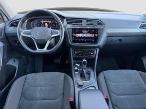 Balts Volkswagen Tiguan 2024 Pērnava, ar dzinēja tilpumu 2.00 L un nobraukumu 50 tūkst. km par 34900 €, foto 7 vietnē AUTOMOTO.COM.LV