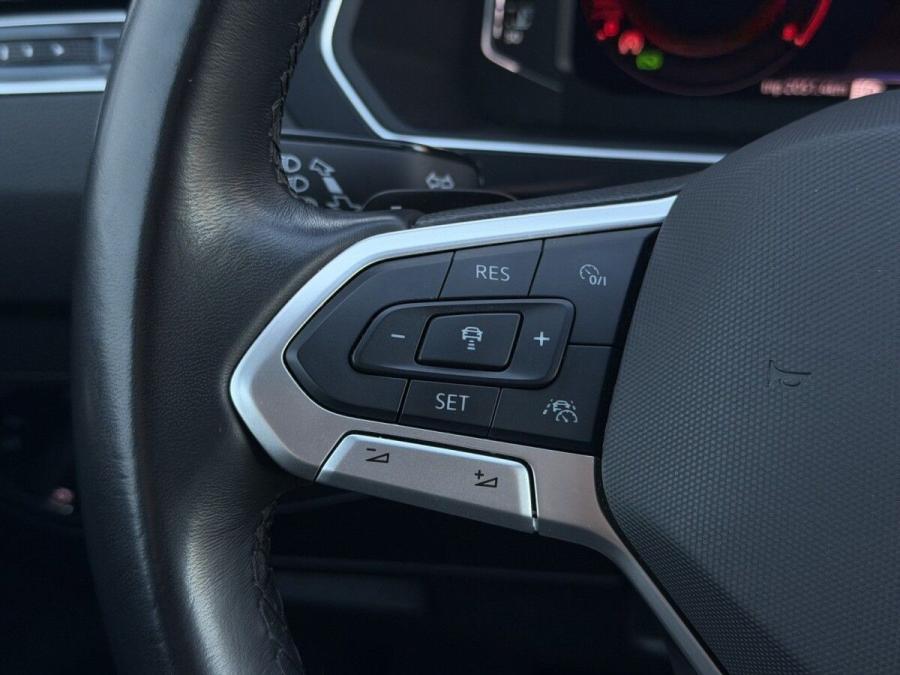Balts Volkswagen Tiguan 2024 Pērnava, ar dzinēja tilpumu 2.00 L un nobraukumu 50 tūkst. km par 34900 €, foto 20 vietnē AUTOMOTO.COM.LV