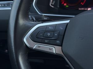 White Volkswagen Tiguan 2024 in Parnu, with an engine capacity of 2.00 L and mileage of 48 thousand km for 32500 €, photo 20 on AUTOMOTO.COM.LV