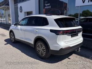 White Volkswagen Tiguan 2026 in Viljandi, with an engine capacity of 1.50 L and mileage of 1 thousand km for 37898 €, photo 4 on AUTOMOTO.COM.LV