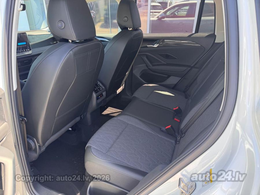 White Volkswagen Tiguan 2026 in Viljandi, with an engine capacity of 1.50 L and mileage of 1 thousand km for 37898 €, photo 7 on AUTOMOTO.COM.LV