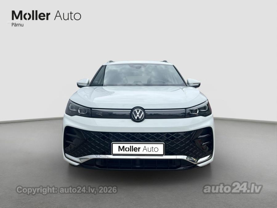 White Volkswagen Tiguan 2026 in Parnu, with an engine capacity of 1.50 L and mileage of 4 thousand km for 49900 €, photo 3 on AUTOMOTO.COM.LV