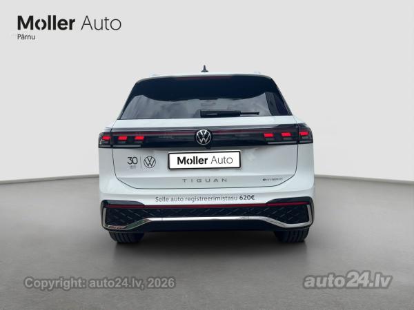 White Volkswagen Tiguan 2026 in Parnu, with an engine capacity of 1.50 L and mileage of 4 thousand km for 49900 €, photo 3 on AUTOMOTO.COM.LV