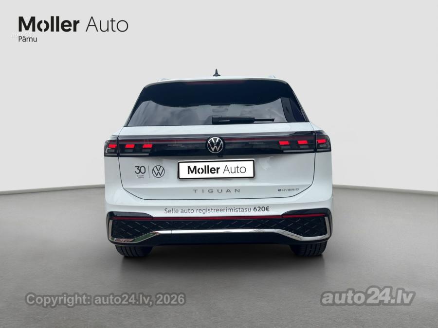 White Volkswagen Tiguan 2026 in Parnu, with an engine capacity of 1.50 L and mileage of 4 thousand km for 49900 €, photo 4 on AUTOMOTO.COM.LV