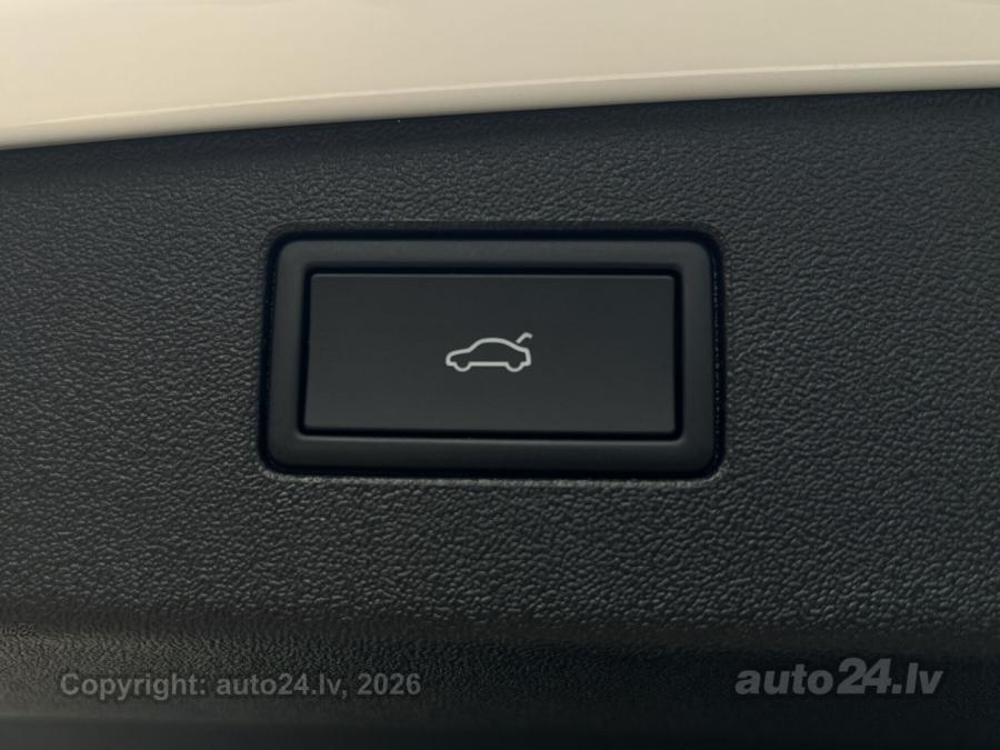 White Volkswagen Tiguan 2026 in Parnu, with an engine capacity of 1.50 L and mileage of 4 thousand km for 49900 €, photo 8 on AUTOMOTO.COM.LV
