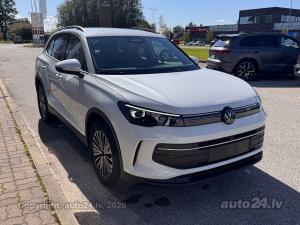 White Volkswagen Tiguan 2026 in Viljandi, with an engine capacity of 1.50 L and mileage of 0 thousand km for 37994 €, photo 3 on AUTOMOTO.COM.LV