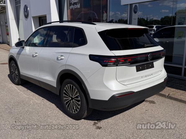 White Volkswagen Tiguan 2026 in Viljandi, with an engine capacity of 1.50 L and mileage of 0 thousand km for 37994 €, photo 4 on AUTOMOTO.COM.LV