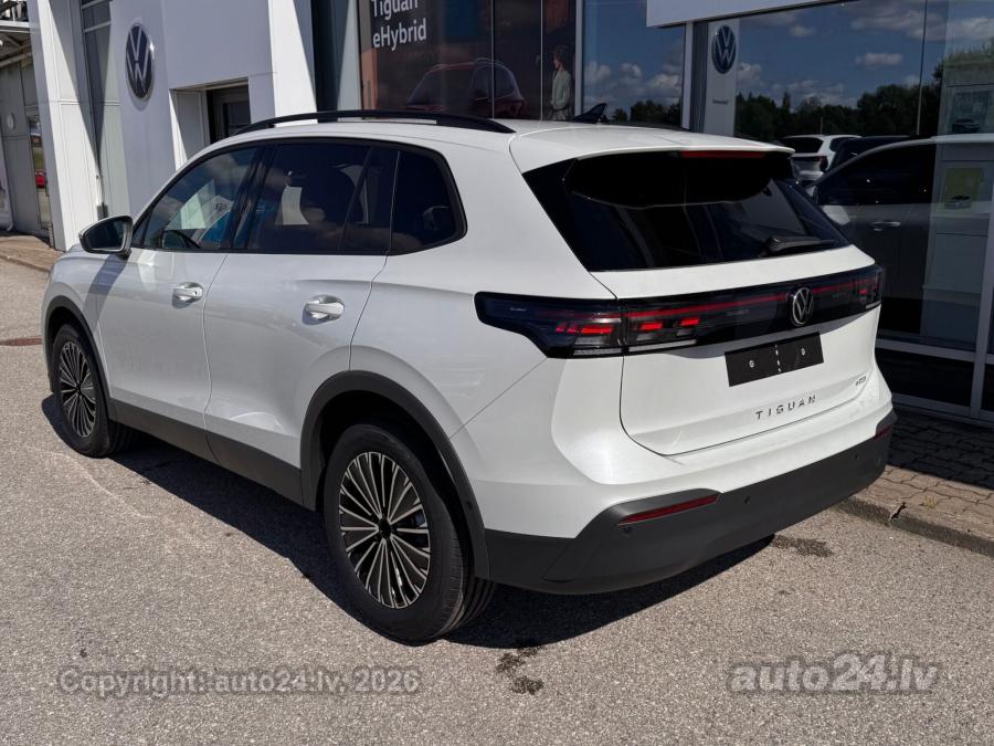 White Volkswagen Tiguan 2026 in Viljandi, with an engine capacity of 1.50 L and mileage of 0 thousand km for 37994 €, photo 4 on AUTOMOTO.COM.LV