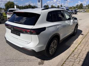 White Volkswagen Tiguan 2026 in Viljandi, with an engine capacity of 1.50 L and mileage of 0 thousand km for 37994 €, photo 5 on AUTOMOTO.COM.LV