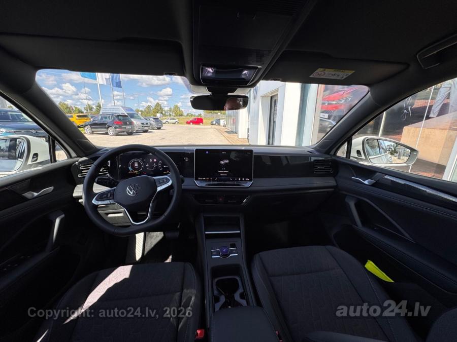 White Volkswagen Tiguan 2026 in Viljandi, with an engine capacity of 1.50 L and mileage of 0 thousand km for 37994 €, photo 8 on AUTOMOTO.COM.LV