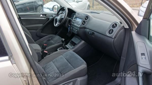 Dzeltens Volkswagen Tiguan 2011 Tartu, ar dzinēja tilpumu 2.00 L un nobraukumu 187 tūkst. km par 10990 €, foto 9 vietnē AUTOMOTO.COM.LV
