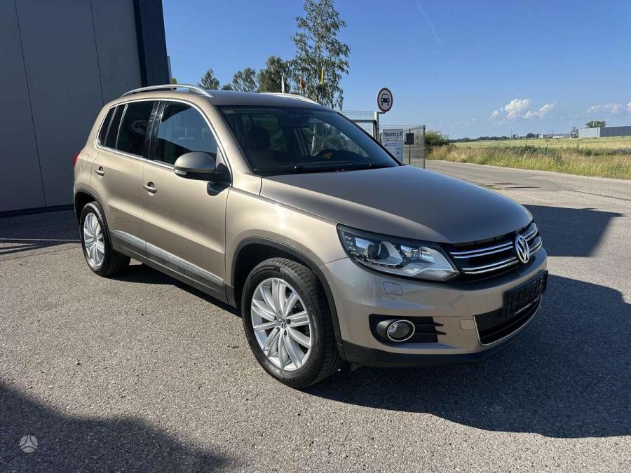 Желтый Фольксваген Тигуан 2012 в Мариямполе, объемом двигателя 1.39 л и пробегом 124 тыс. км за 6850 €, фото 1 на AUTOMOTO.COM.LV