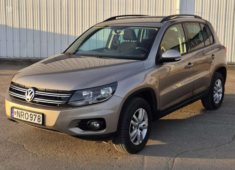 Yellow Volkswagen Tiguan 2013 in Radviliskis, with an engine capacity of 1.97 L and mileage of 320 thousand km for 8000 €, photo 3 on AUTOMOTO.COM.LV