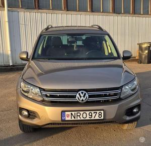 Yellow Volkswagen Tiguan 2013 in Radviliskis, with an engine capacity of 1.97 L and mileage of 320 thousand km for 8000 €, photo 5 on AUTOMOTO.COM.LV