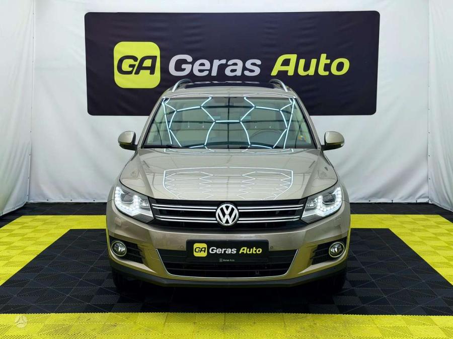 Yellow Volkswagen Tiguan 2013 in Vilnius, with an engine capacity of 1.97 L and mileage of 319 thousand km for 8500 €, photo 8 on AUTOMOTO.COM.LV