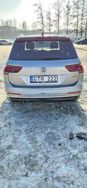 Dzeltens Volkswagen Tiguan 2016 Viļņa, ar dzinēja tilpumu 2.00 L un nobraukumu 102 tūkst. km par 19000 €, foto 4 vietnē AUTOMOTO.COM.LV