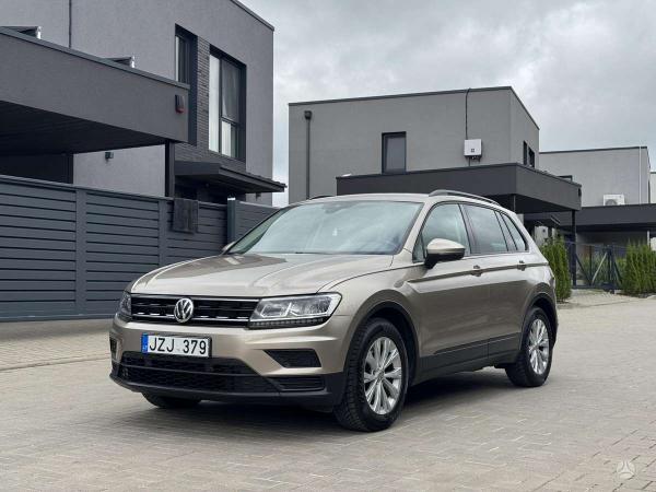 Yellow Volkswagen Tiguan 2017 in Kaunas, with an engine capacity of 1.40 L and mileage of 189 thousand km for 15990 €, photo 3 on AUTOMOTO.COM.LV