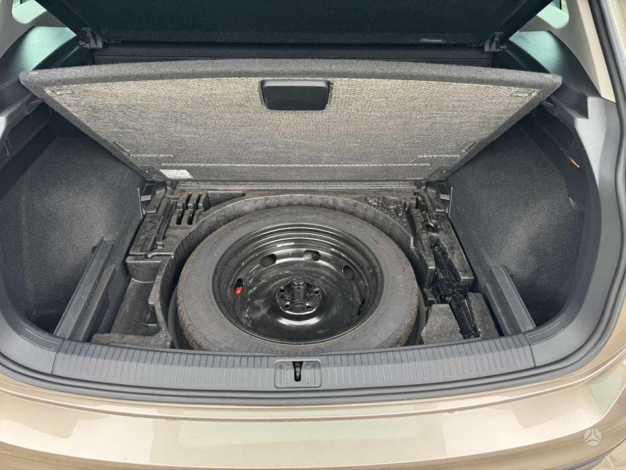 Yellow Volkswagen Tiguan 2017 in Kaunas, with an engine capacity of 1.40 L and mileage of 189 thousand km for 15990 €, photo 13 on AUTOMOTO.COM.LV