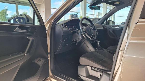 Dzeltens Volkswagen Tiguan 2017 Kauņa, ar dzinēja tilpumu 1.97 L un nobraukumu 75 tūkst. km par 26464 €, foto 8 vietnē AUTOMOTO.COM.LV