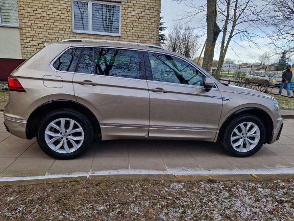 Dzeltens Volkswagen Tiguan 2018 Kauņa, ar dzinēja tilpumu 1.97 L un nobraukumu 140 tūkst. km par 22000 €, foto 3 vietnē AUTOMOTO.COM.LV