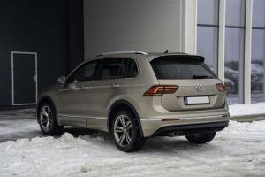 Yellow Volkswagen Tiguan 2018 in Vilnius, with an engine capacity of 1.97 L and mileage of 135 thousand km for 23100 €, photo 8 on AUTOMOTO.COM.LV