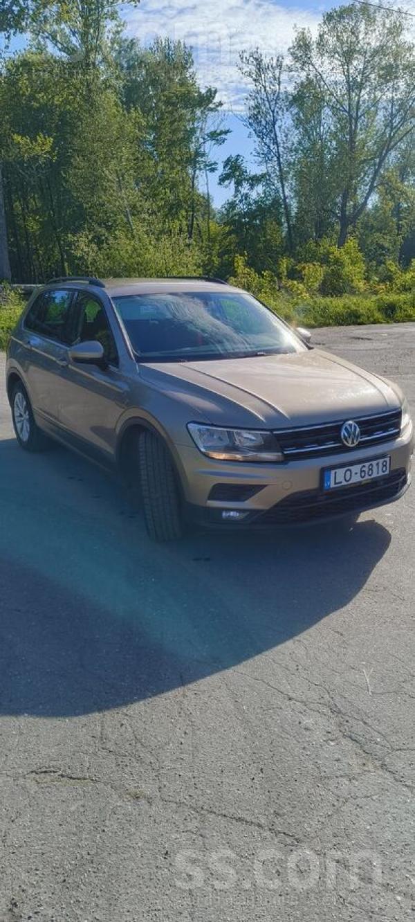 Yellow Volkswagen Tiguan 2018 in Riga, with an engine capacity of 2.00 L and mileage of 313 thousand km for 12600 €, photo 1 on AUTOMOTO.COM.LV
