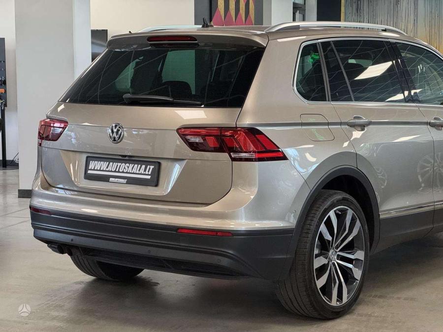 Dzeltens Volkswagen Tiguan 2018 Klaipėda, ar dzinēja tilpumu 1.97 L un nobraukumu 261 tūkst. km par 17950 €, foto 29 vietnē AUTOMOTO.COM.LV