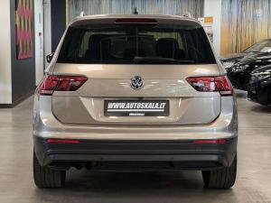Dzeltens Volkswagen Tiguan 2018 Klaipėda, ar dzinēja tilpumu 1.97 L un nobraukumu 261 tūkst. km par 17950 €, foto 30 vietnē AUTOMOTO.COM.LV