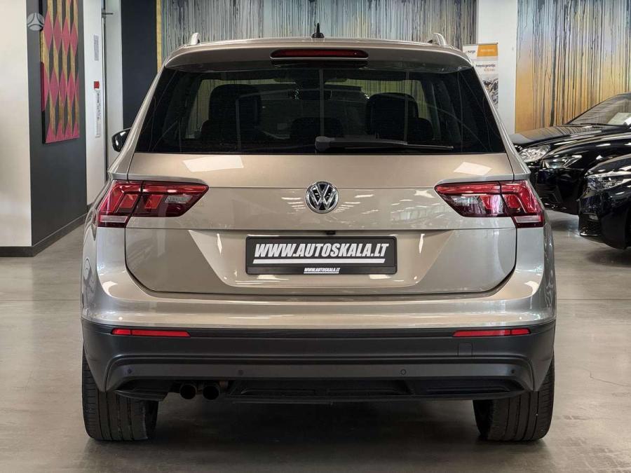Dzeltens Volkswagen Tiguan 2018 Klaipėda, ar dzinēja tilpumu 1.97 L un nobraukumu 261 tūkst. km par 17950 €, foto 35 vietnē AUTOMOTO.COM.LV