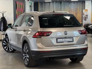 Dzeltens Volkswagen Tiguan 2018 Klaipėda, ar dzinēja tilpumu 1.97 L un nobraukumu 261 tūkst. km par 17950 €, foto 37 vietnē AUTOMOTO.COM.LV