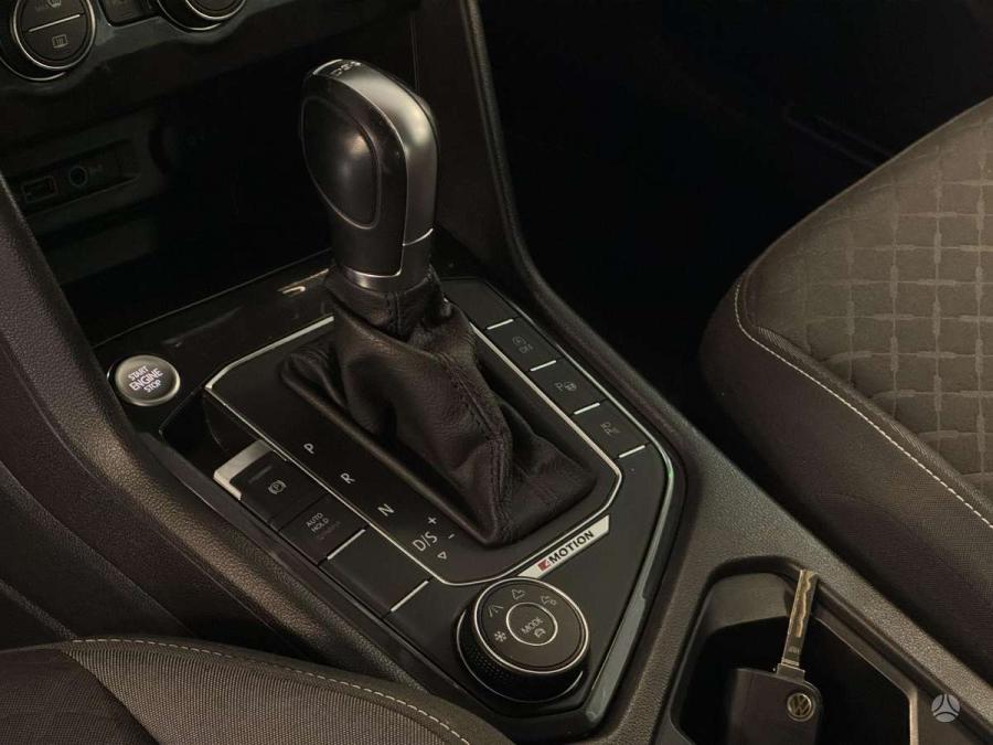 Dzeltens Volkswagen Tiguan 2018 Klaipėda, ar dzinēja tilpumu 1.97 L un nobraukumu 261 tūkst. km par 17950 €, foto 41 vietnē AUTOMOTO.COM.LV