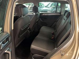 Dzeltens Volkswagen Tiguan 2018 Klaipėda, ar dzinēja tilpumu 1.97 L un nobraukumu 261 tūkst. km par 17950 €, foto 44 vietnē AUTOMOTO.COM.LV