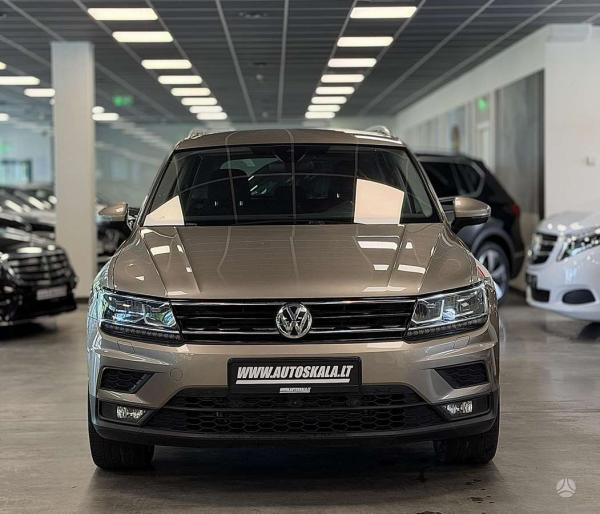 Dzeltens Volkswagen Tiguan 2018 Klaipėda, ar dzinēja tilpumu 1.97 L un nobraukumu 261 tūkst. km par 17950 €, foto 2 vietnē AUTOMOTO.COM.LV