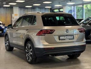 Yellow Volkswagen Tiguan 2018 in Klaipeda, with an engine capacity of 1.97 L and mileage of 261 thousand km for 17950 €, photo 8 on AUTOMOTO.COM.LV