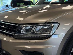 Yellow Volkswagen Tiguan 2018 in Klaipeda, with an engine capacity of 1.97 L and mileage of 261 thousand km for 17950 €, photo 13 on AUTOMOTO.COM.LV