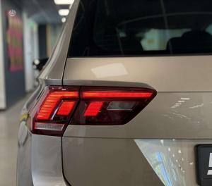 Yellow Volkswagen Tiguan 2018 in Klaipeda, with an engine capacity of 1.97 L and mileage of 261 thousand km for 17950 €, photo 14 on AUTOMOTO.COM.LV