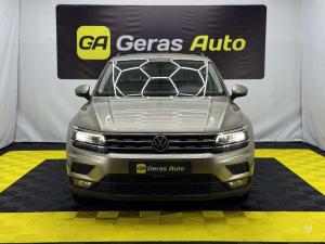 Yellow Volkswagen Tiguan 2019 in Vilnius, with an engine capacity of 1.97 L and mileage of 110 thousand km for 19490 €, photo 7 on AUTOMOTO.COM.LV
