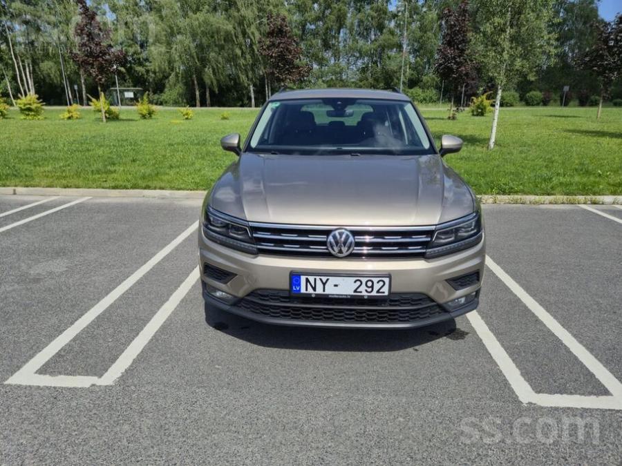 Желтый Фольксваген Тигуан 2019 в Елгава, объемом двигателя 2.00 л и пробегом 160 тыс. км за 17500 €, фото 3 на AUTOMOTO.COM.LV