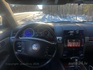 Smilšu krāsa Volkswagen Touareg 2008 Tallina, ar dzinēja tilpumu 3.00 L un nobraukumu 337 tūkst. km par 5600 €, foto 6 vietnē AUTOMOTO.COM.LV