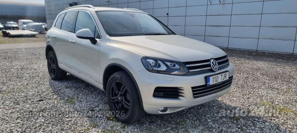 Smilšu krāsa Volkswagen Touareg 2012 Tartu, ar dzinēja tilpumu 3.00 L un nobraukumu 302 tūkst. km par 10500 €, foto 2 vietnē AUTOMOTO.COM.LV