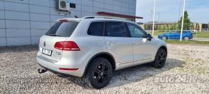 Beige Volkswagen Touareg 2012 in Tartu, with an engine capacity of 3.00 L and mileage of 302 thousand km for 10500 €, photo 6 on AUTOMOTO.COM.LV