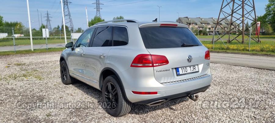 Beige Volkswagen Touareg 2012 in Tartu, with an engine capacity of 3.00 L and mileage of 302 thousand km for 10500 €, photo 7 on AUTOMOTO.COM.LV