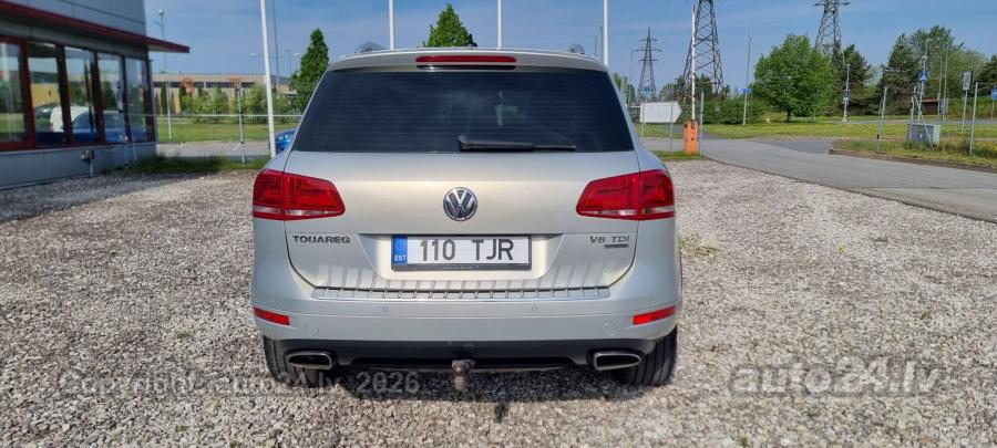 Beige Volkswagen Touareg 2012 in Tartu, with an engine capacity of 3.00 L and mileage of 302 thousand km for 10500 €, photo 8 on AUTOMOTO.COM.LV