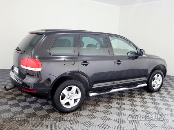 Melns Volkswagen Touareg 2003 Tallina, ar dzinēja tilpumu 3.20 L un nobraukumu 209 tūkst. km par 1799 €, foto 3 vietnē AUTOMOTO.COM.LV