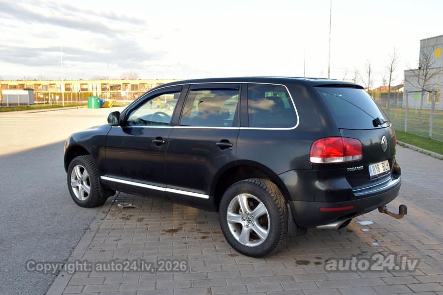 Melns Volkswagen Touareg 2004 Tartu, ar dzinēja tilpumu 2.50 L un nobraukumu 300 tūkst. km par 3550 €, foto 9 vietnē AUTOMOTO.COM.LV