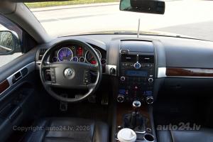 Melns Volkswagen Touareg 2004 Tartu, ar dzinēja tilpumu 2.50 L un nobraukumu 300 tūkst. km par 3550 €, foto 15 vietnē AUTOMOTO.COM.LV